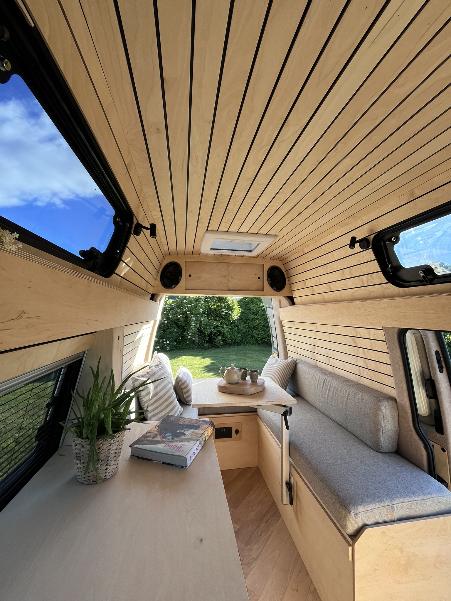 Van gallery – NADA NOOK
